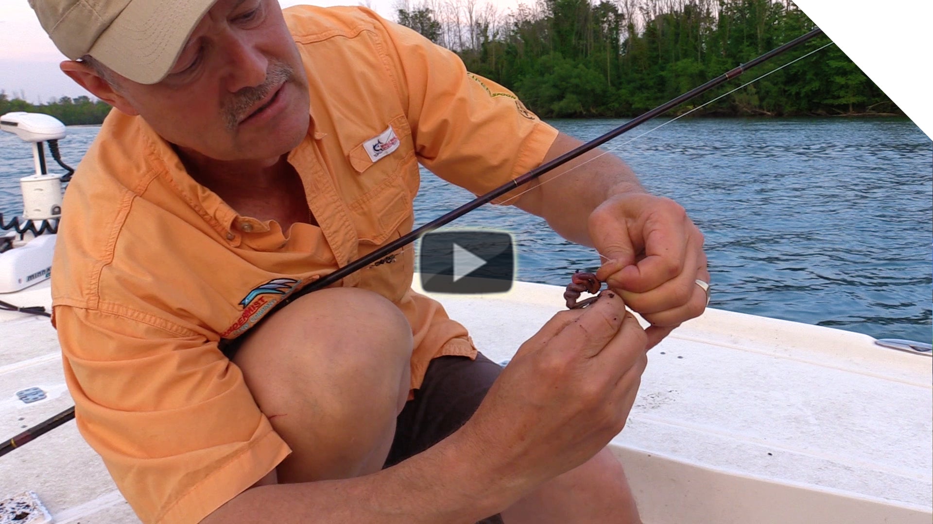 How to Rig Live Worms - 3 Effective Ways – Thundermist Lure Company